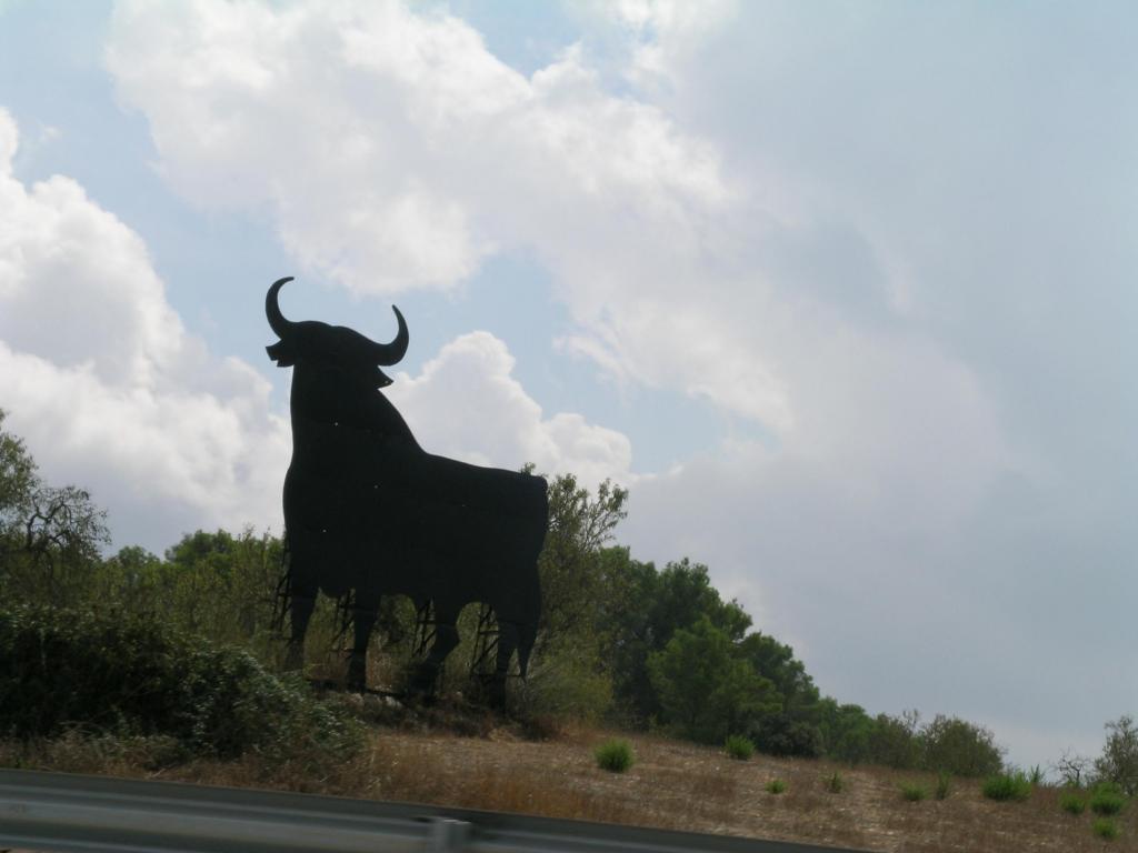 Einziger Osborne-Stier auf Mallorca steht wieder gerade