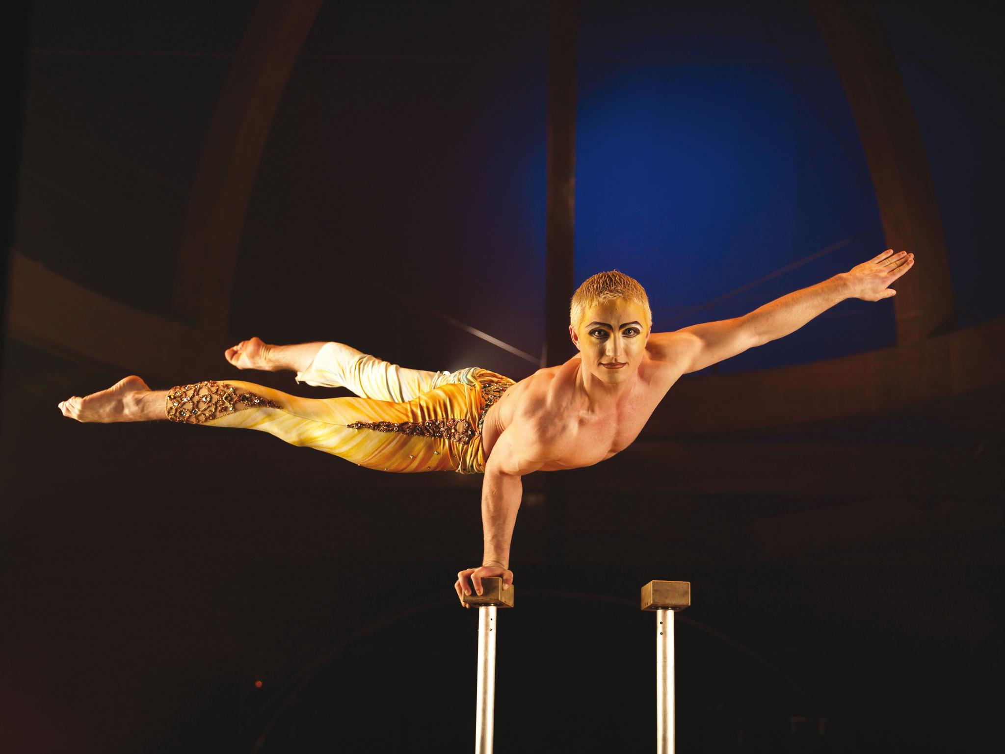 Mix aus Zirkuskunst und Straßentheater
