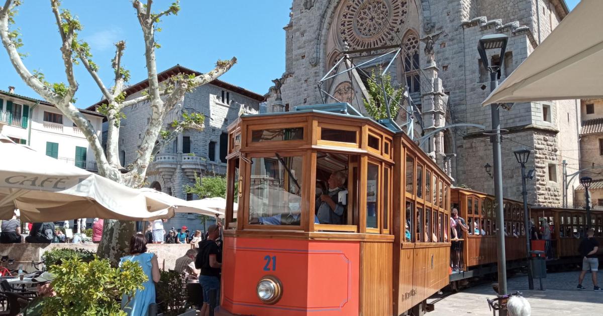 Neue Saison beginnt: Sóller-Zug "Roter Blitz" auf Mallorca fährt bald ...